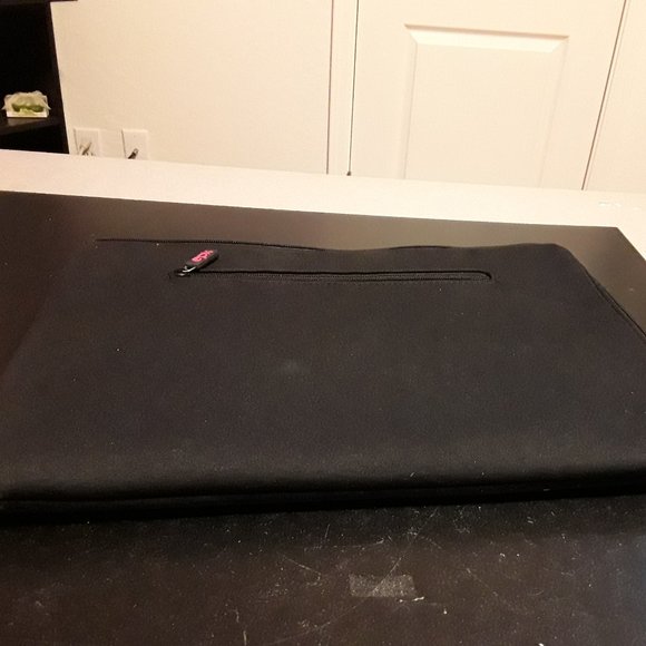EPIC | Computers, Laptops & Parts | Padded Laptop Case By Epic | Poshmark